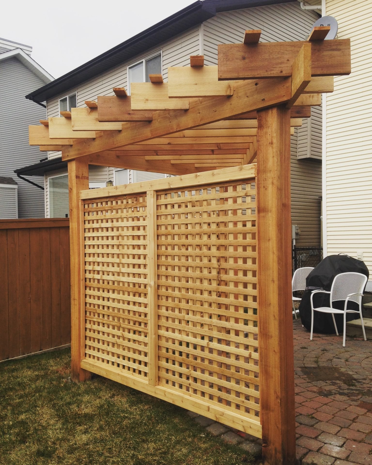 Busy Beaver Construction - Calgary Custom Decks & Living Spaces